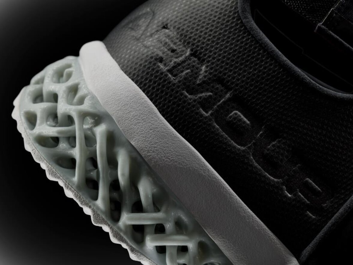 Additive manufacturing of spectacle frames | EOS GmbH | EOS GmbH