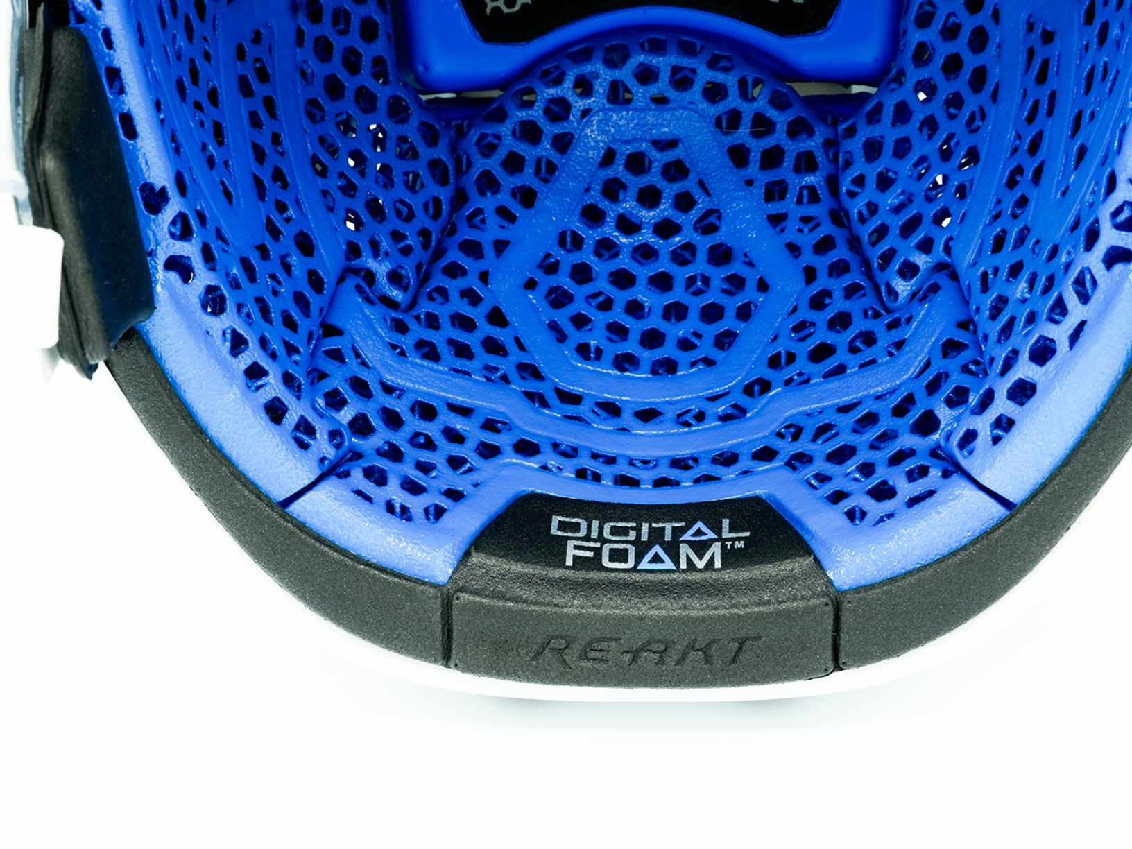 Bauer Hockey Helmet Uses 3D Printed Digital Foam™ | EOS GmbH